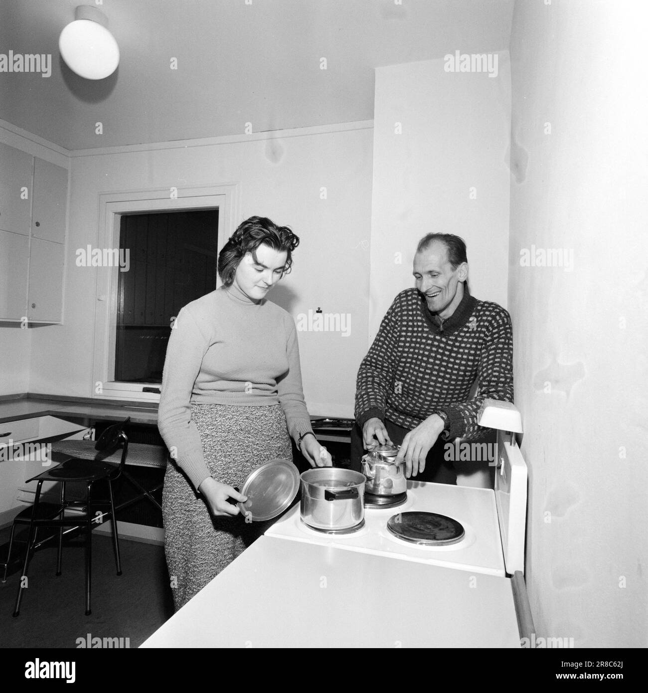 Current 56-4-1960 : House and work - and hope! Around 175 people ...