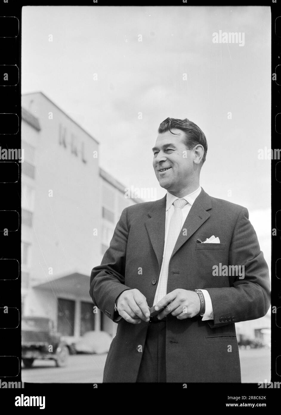 Current 40-8-1960: At the bottom of the inverted pyramid. Peder Søiland ...