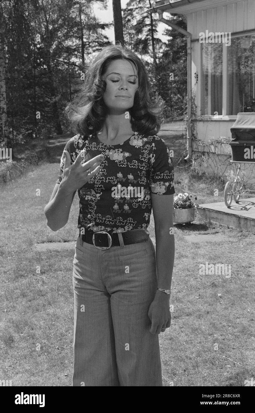 Wenche show Black and White Stock Photos & Images - Alamy