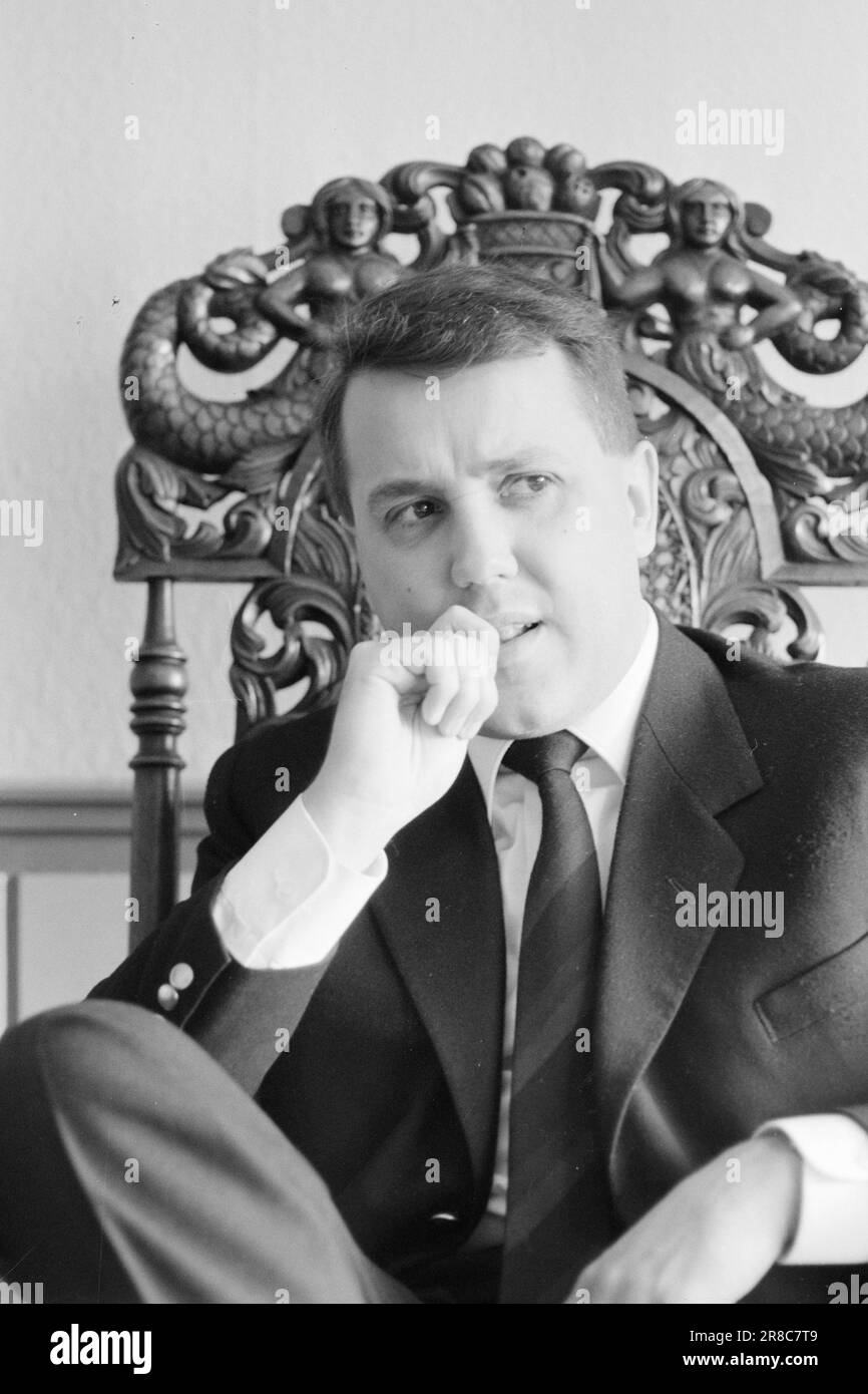 Actual 19-6-1960: Nevertheless, he looks lazy Egil Monn Iversen not ...
