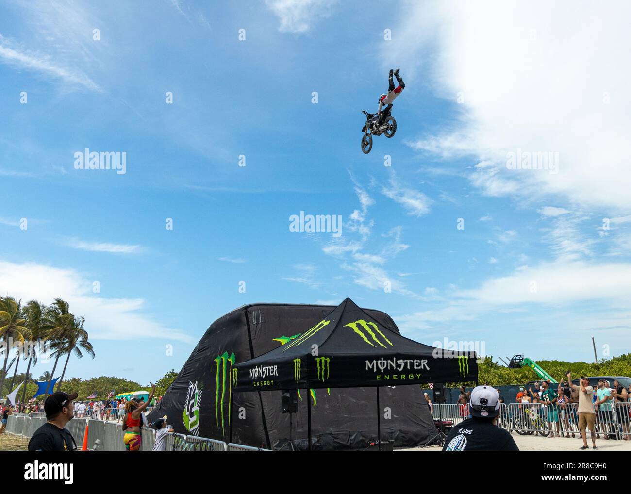 Amazing dirt bike tricks Stock Photo - Alamy