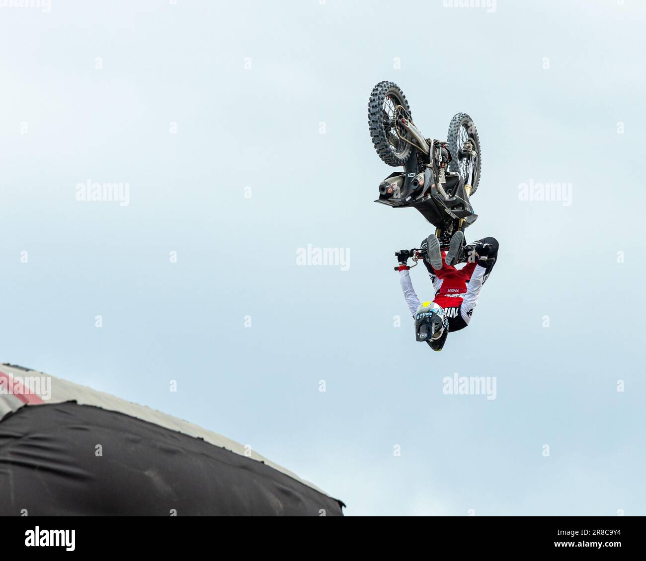 Amazing dirt bike tricks Stock Photo - Alamy