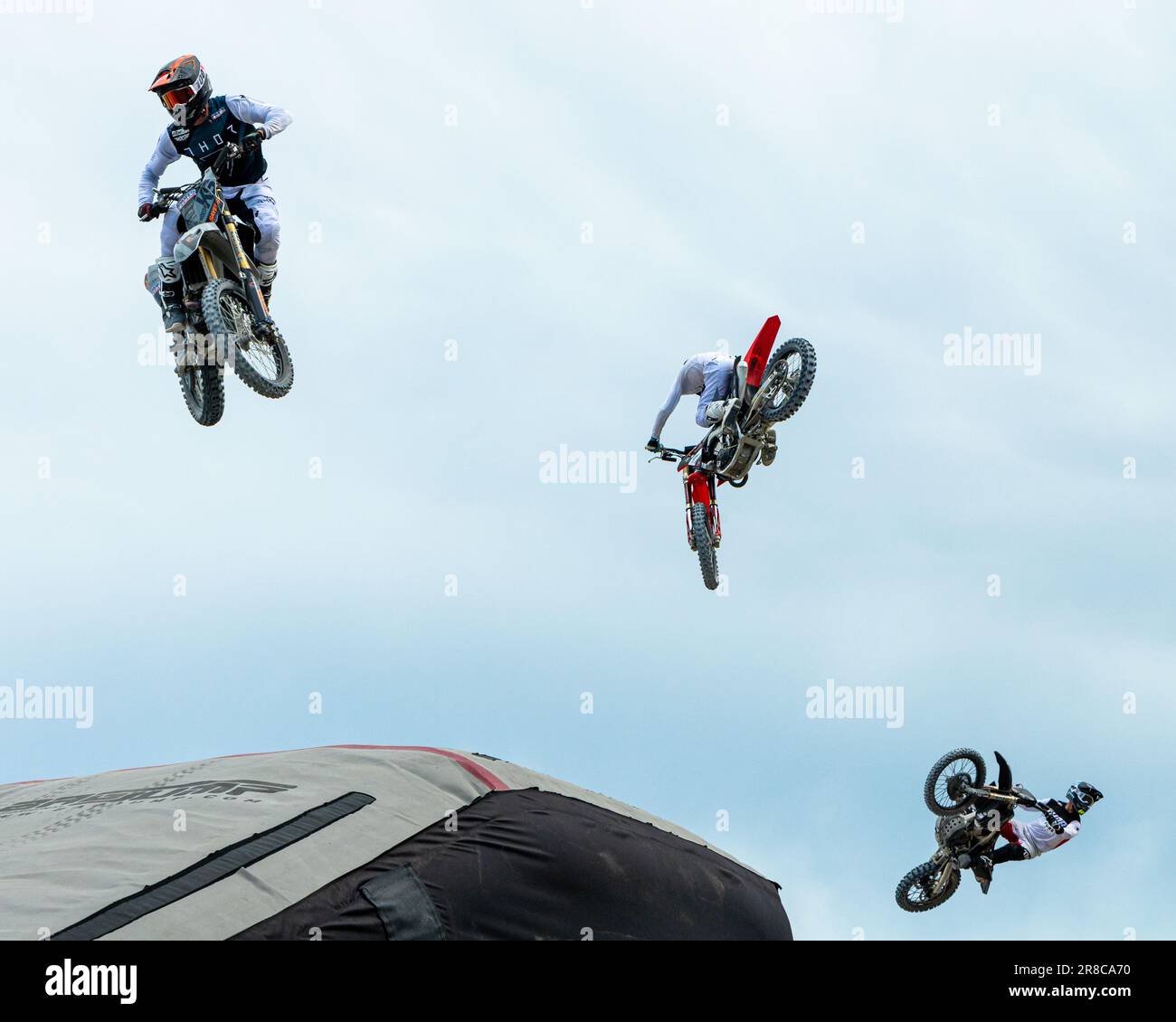 Amazing dirt bike tricks Stock Photo - Alamy