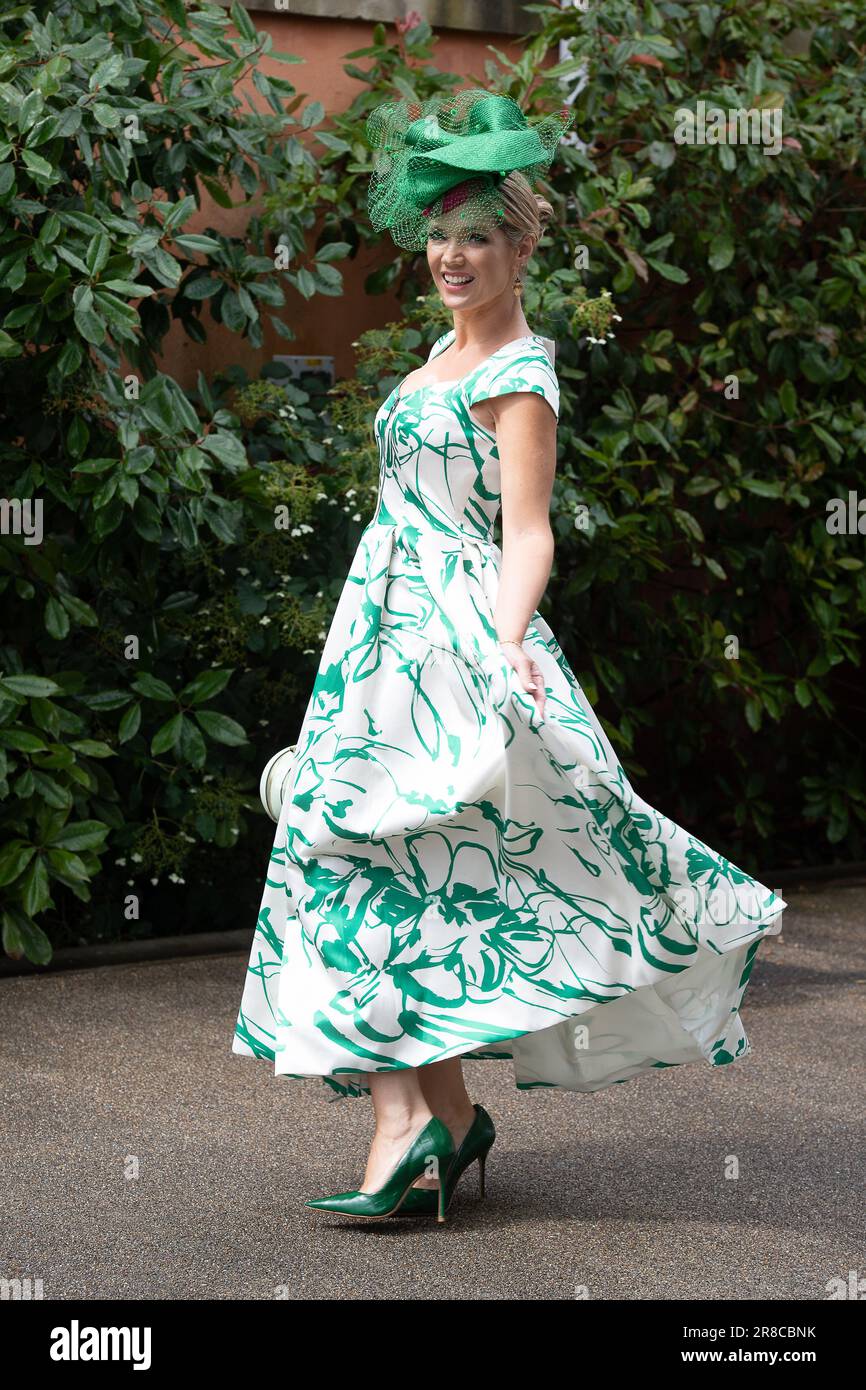 Itv weather presenter hi-res stock photography and images - Alamy