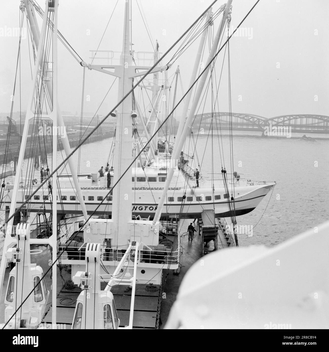 Current 26-4-1960: Water under the wings Norway's first hydrofoil boat ...