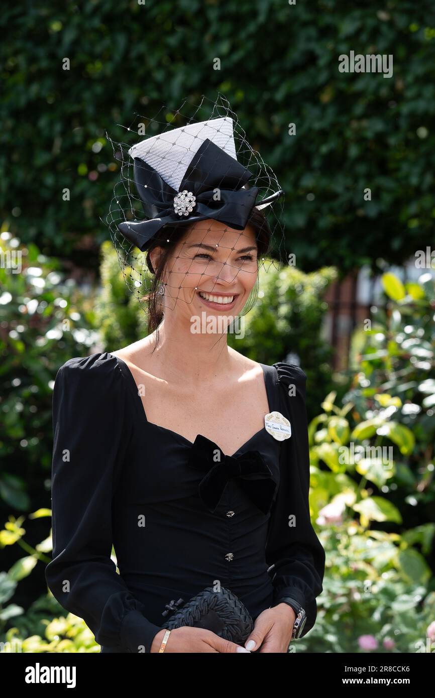 Ascot, Berkshire, UK. 20th June, 2023. A lady wears an elegant black ...