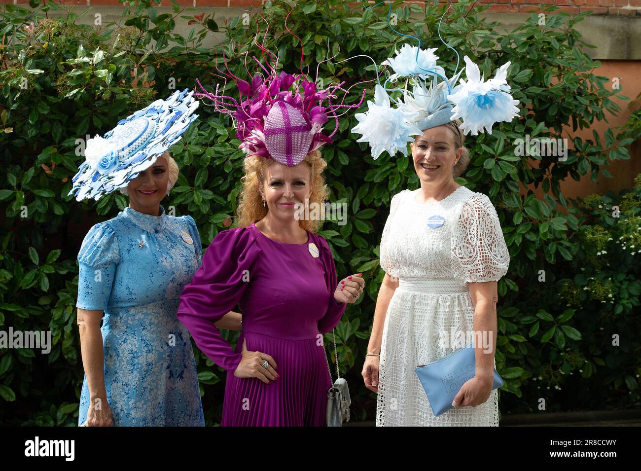 Ascot, Berkshire, UK. 20th June, 2023. Milliner Viv Jenner (M) arrives ...