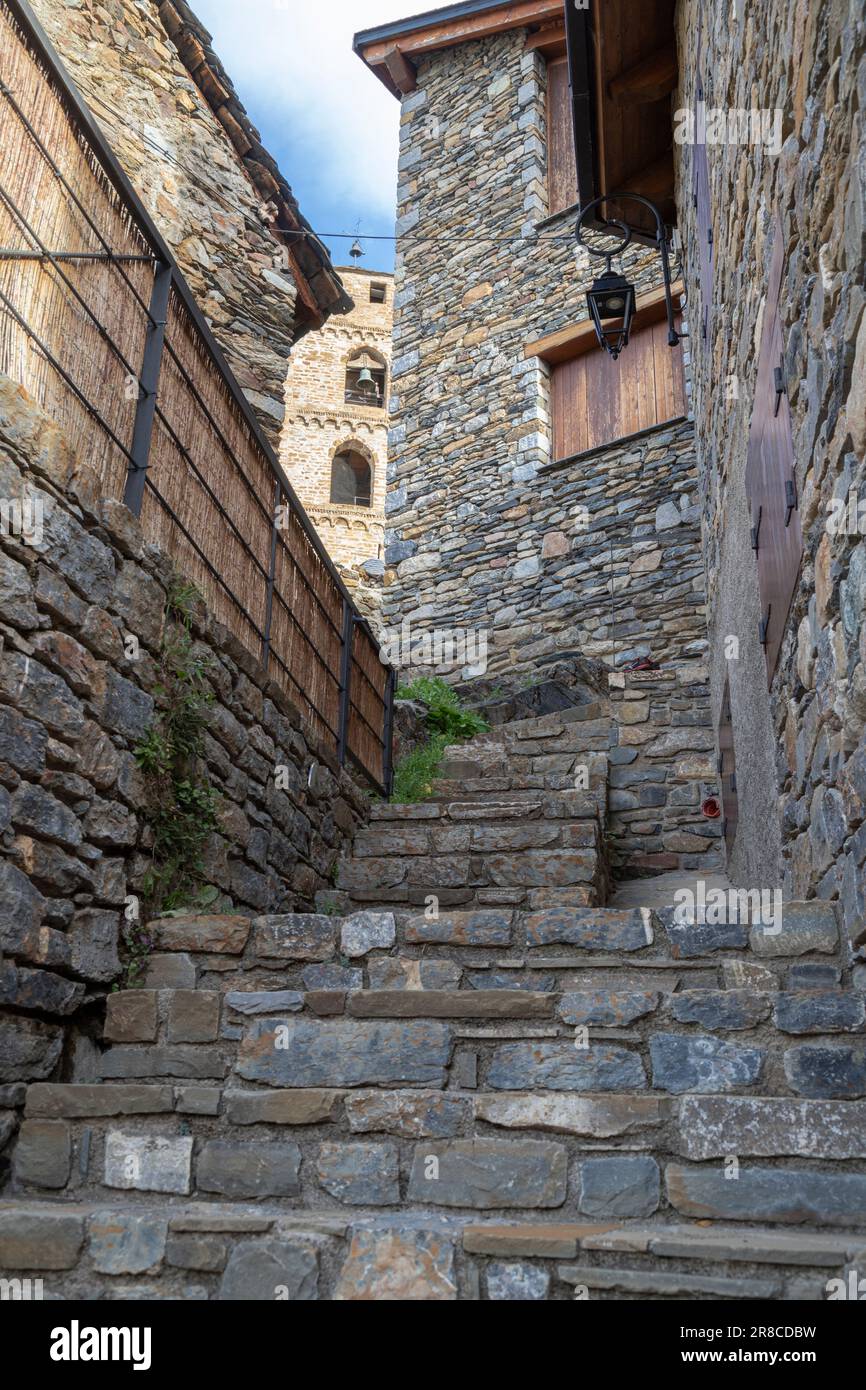 Durro town in Boi Valley in Catalonian Pyrenees Stock Photo - Alamy