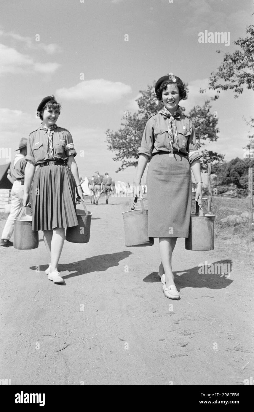 Actual 35-3-1960: 9,000 set up camp Giant camp on historical grounds ...