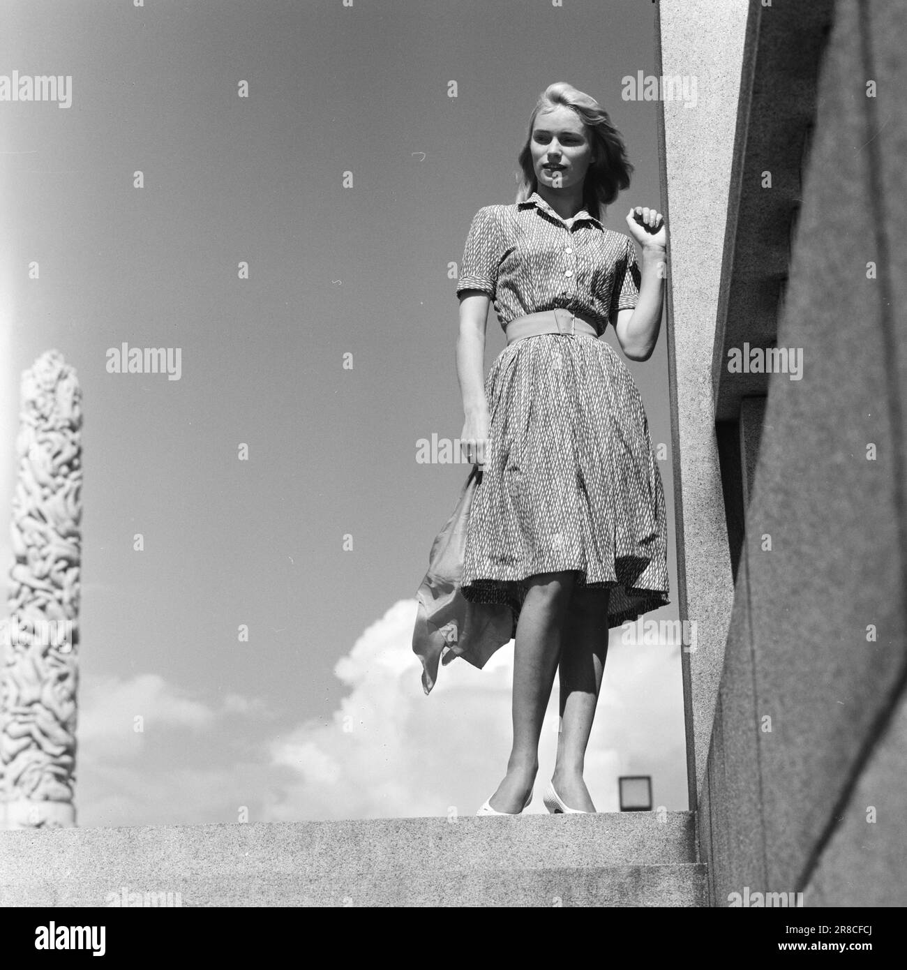 Actual 28-8-1960: Line from the monastery Margrete Robsahm, 18 years ...