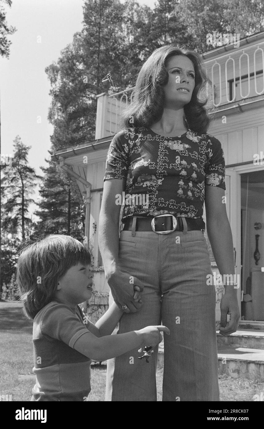 Wenche show Black and White Stock Photos & Images - Alamy