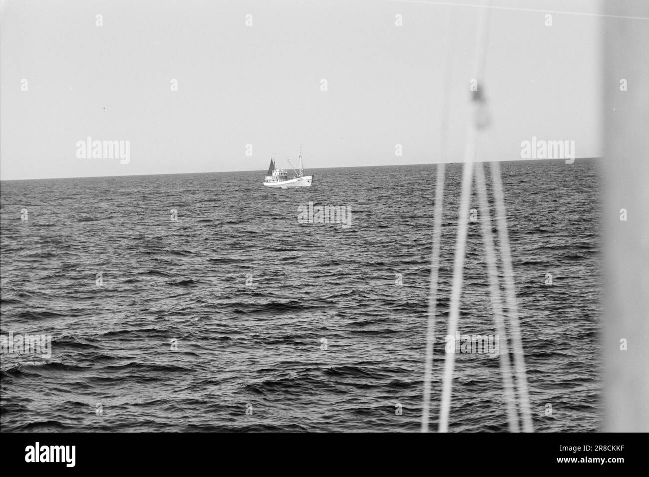 Current 15-6-1960 : When ships go down Aktuell's employee tries out new ...