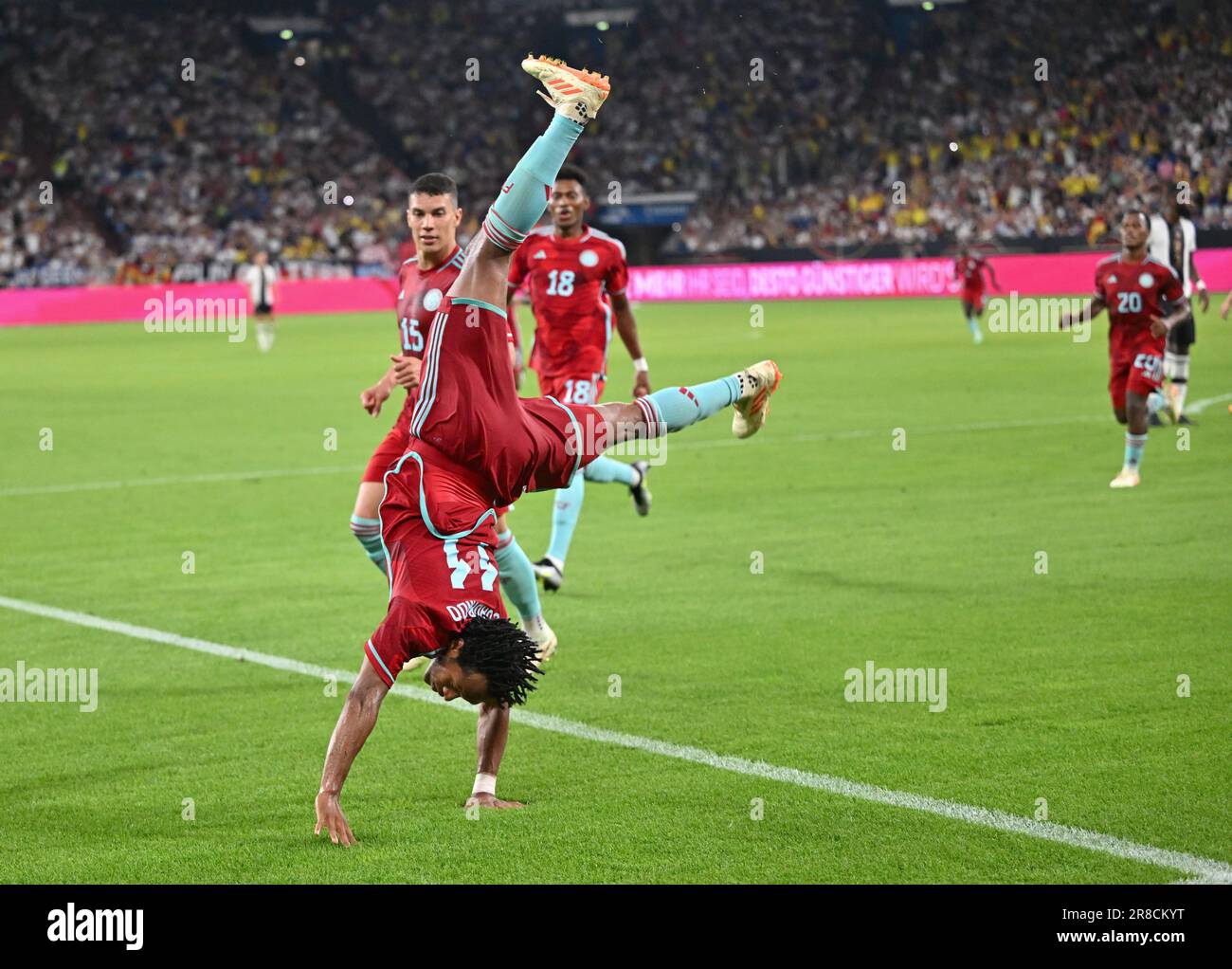Cartwheel sequence hi-res stock photography and images - Alamy