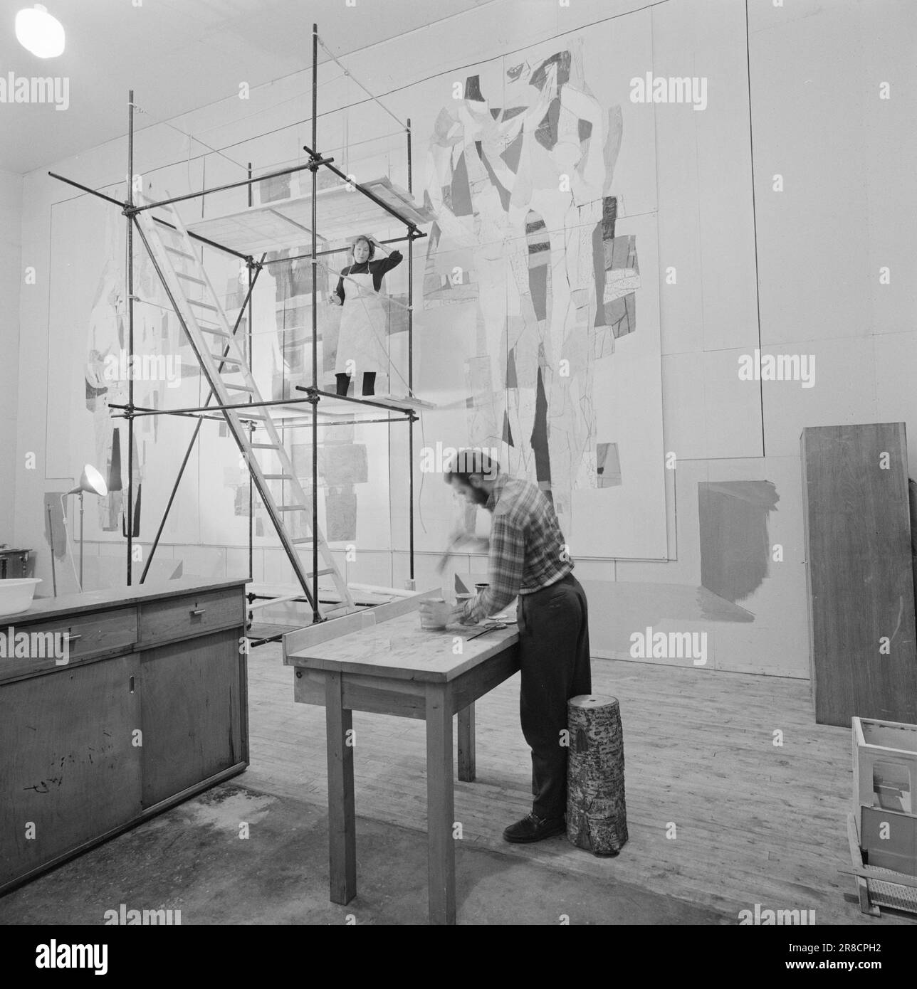 Current 34-9-1960: Art in the king's stable Prize winner Else Hagen is ...