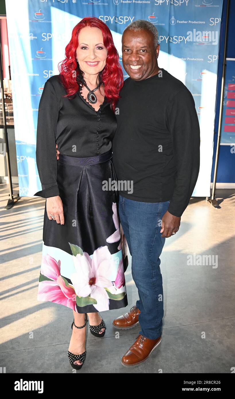 Carrie and david grant hi-res stock photography and images - Alamy