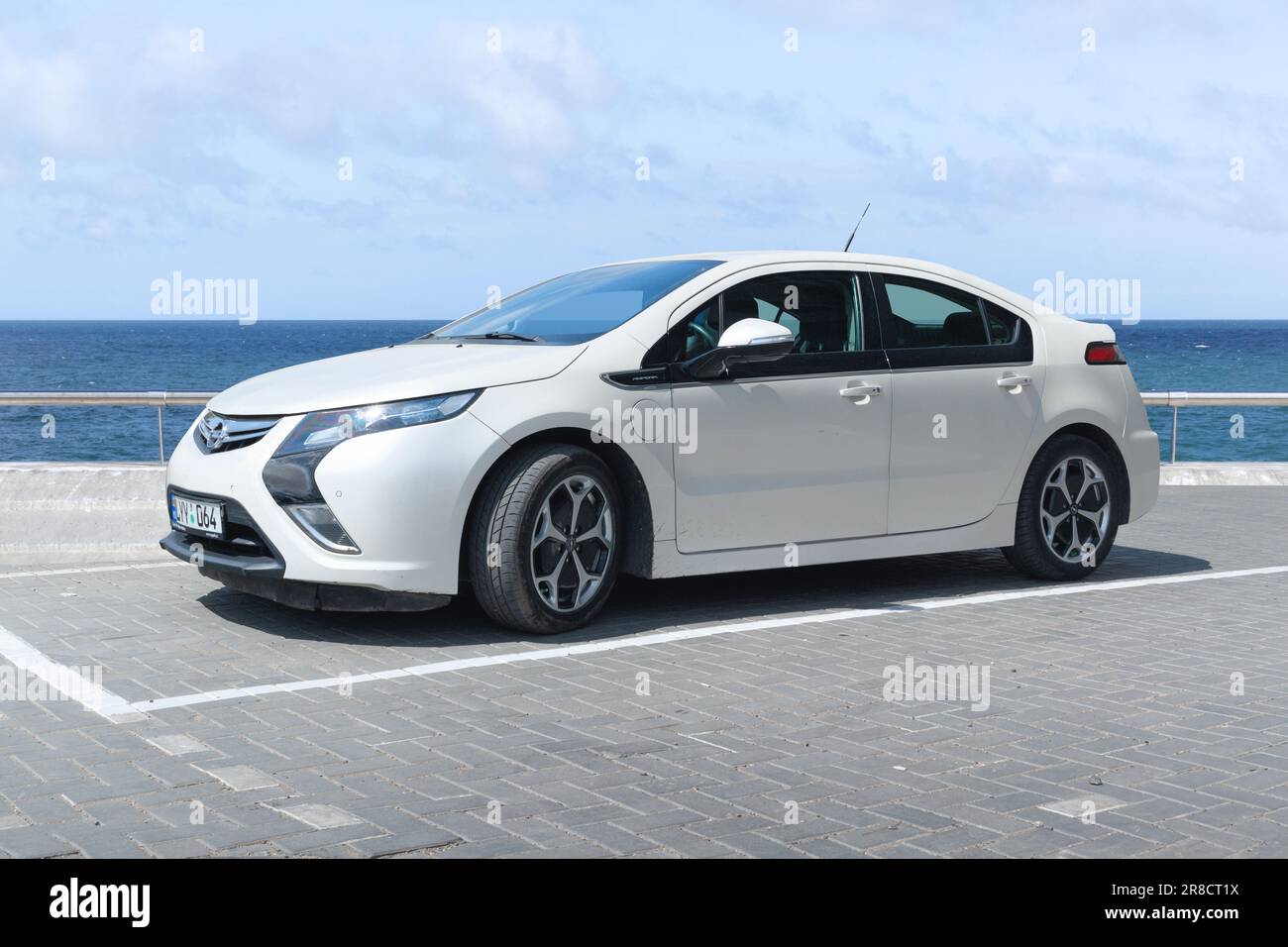 Opel Ampera (AKA Chevrolet Volt, Buick Velite 5, Holden Volt, Vauxhall ...