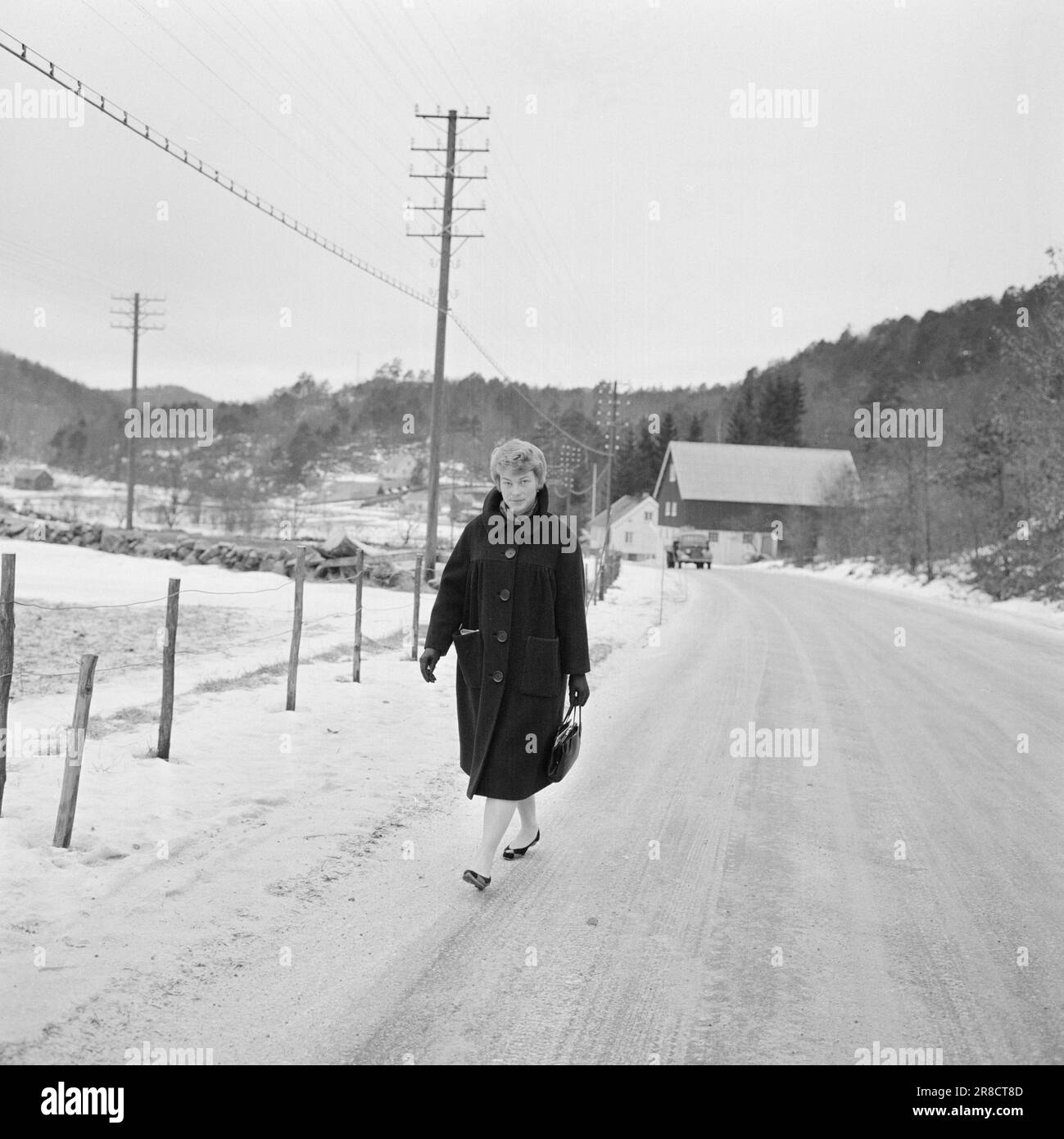 Actual 6-7-1960: On old plots Anne-Marie Rockefeller from Søgne ...