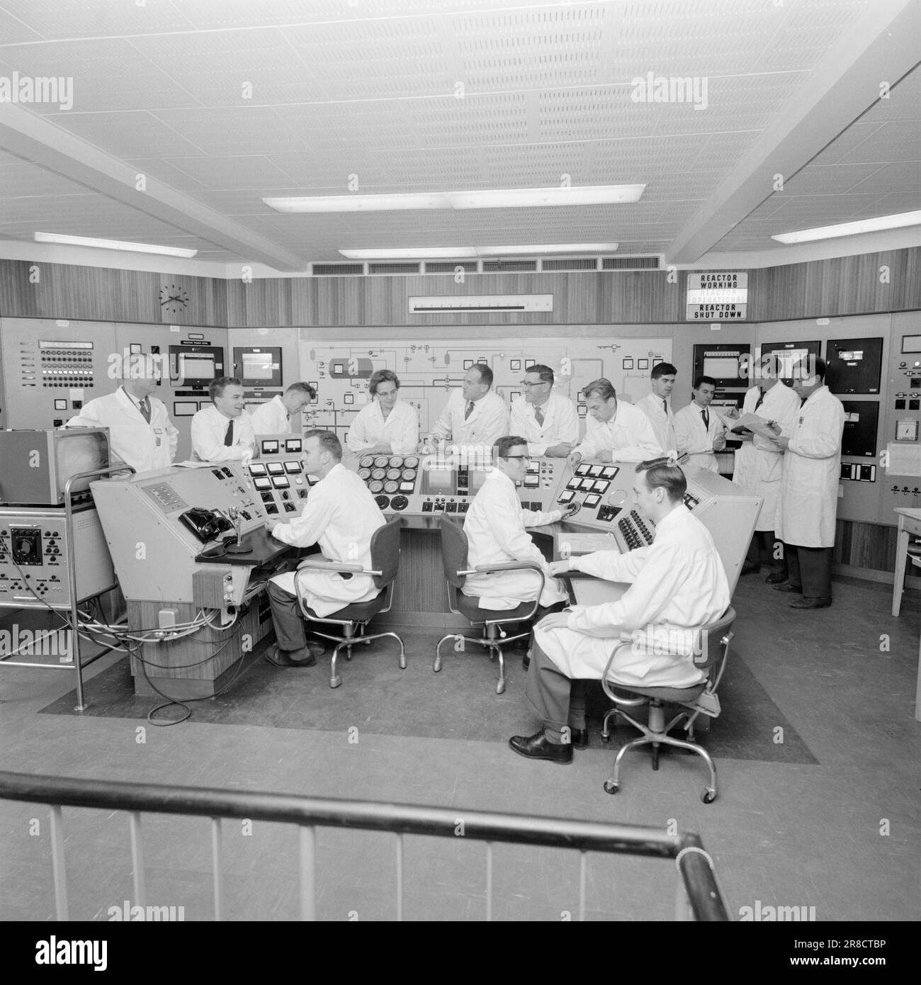 Actual 45-7-1960: For full atomic steam As the first country outside of ...