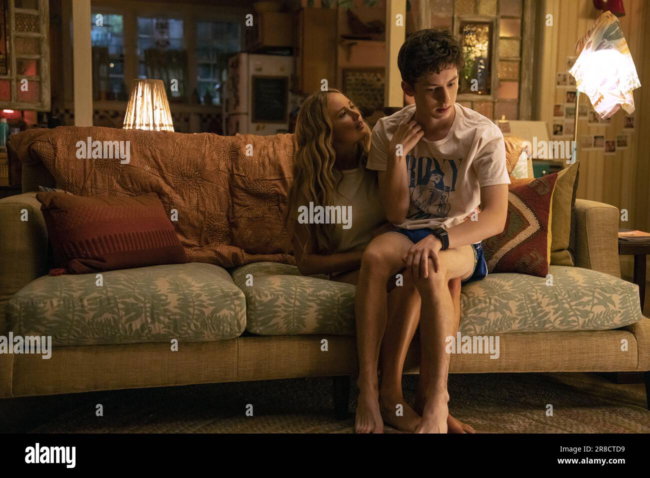 Jennifer lawrence no hard feelings hi-res stock photography and images - Alamy