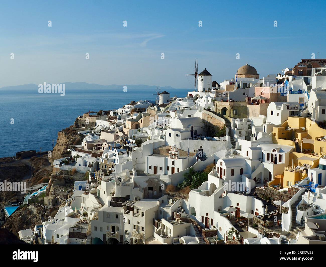 Picturesque hillside oia santorini hi-res stock photography and images ...