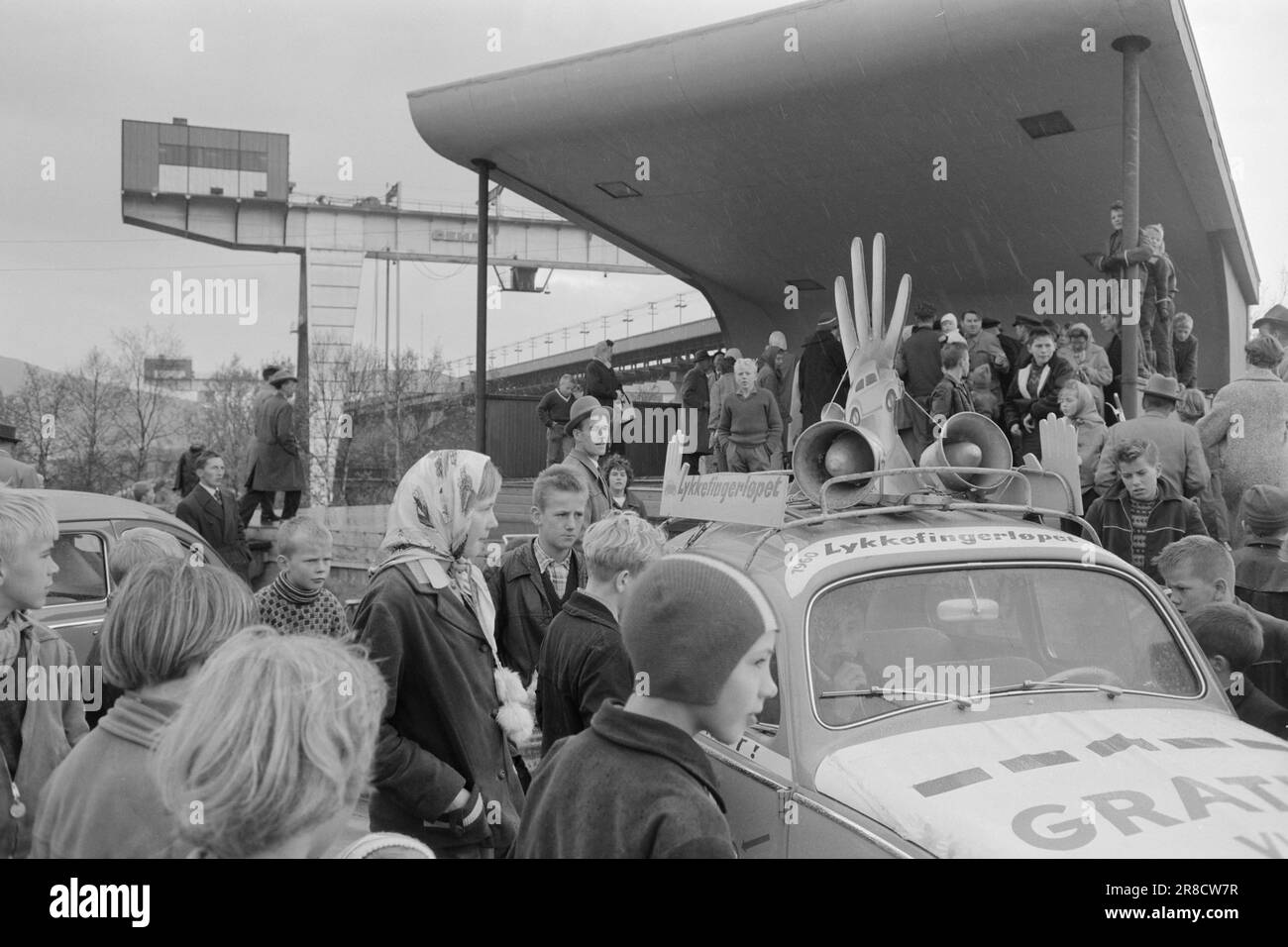 Current 45-9-1960 : They get a car on their fingerprint The run of luck ...