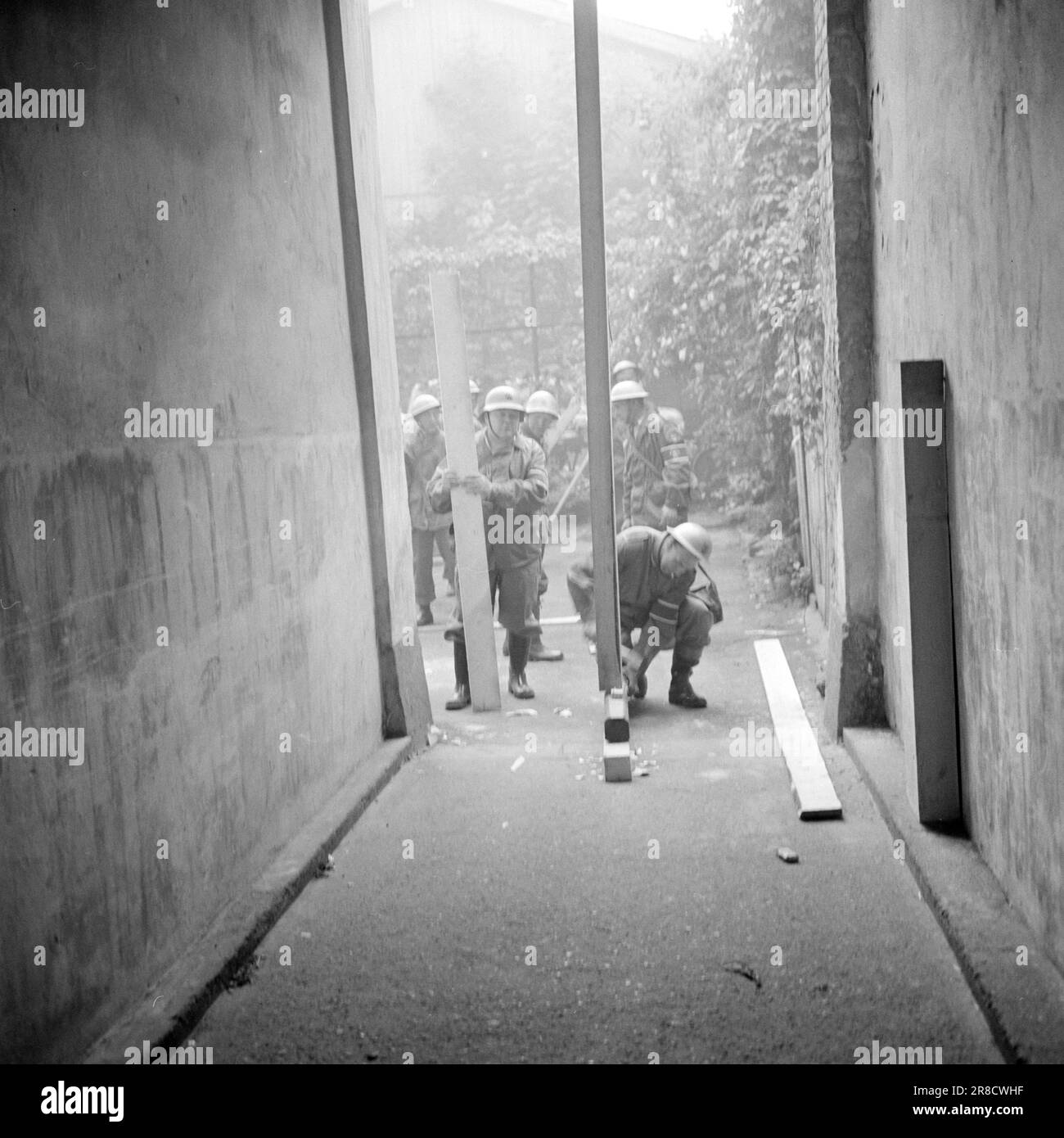Actual 28-5-1960 : If that were to happen. The Norwegian Civil Defense ...