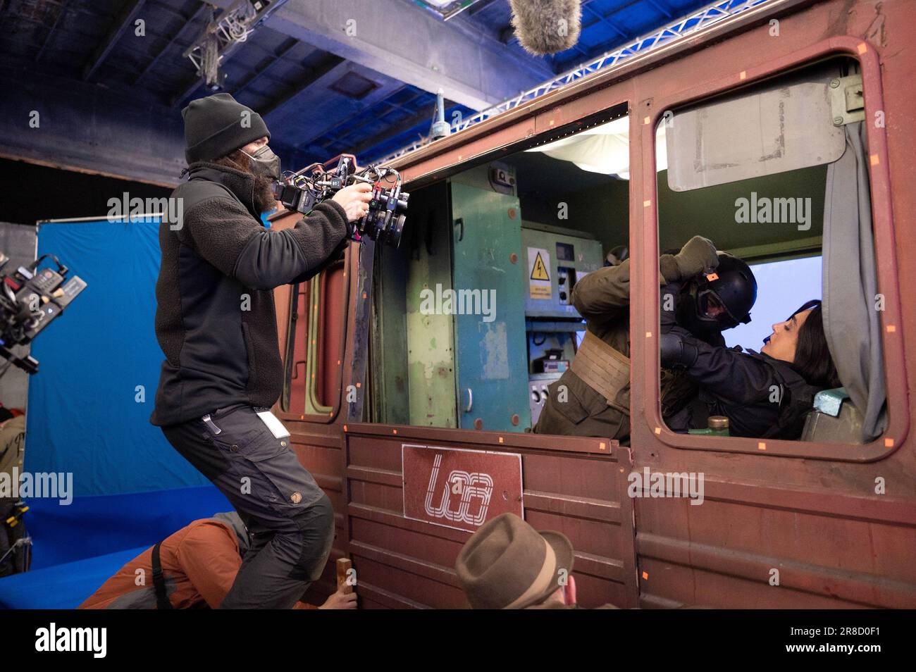 EXTRACTION 2, director Sam Hargrave (left), Golshifteh Farahani (right ...