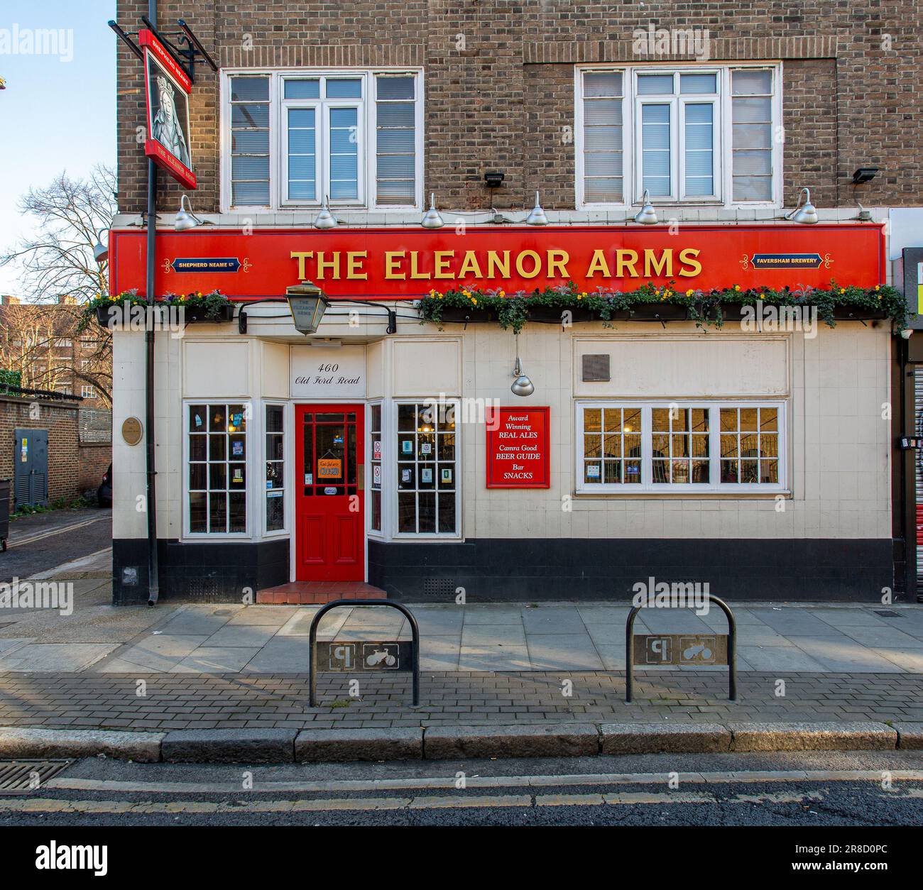 Exterior of the Eleanor Arms Old Ford Road London, Uk Stock Photo - Alamy