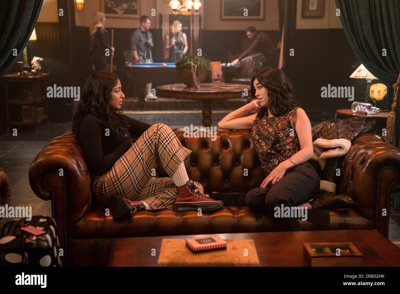 NEVER HAVE I EVER, from left: Maitreyi Ramakrishnan, Jade Bender, '...been to New Jersey ...