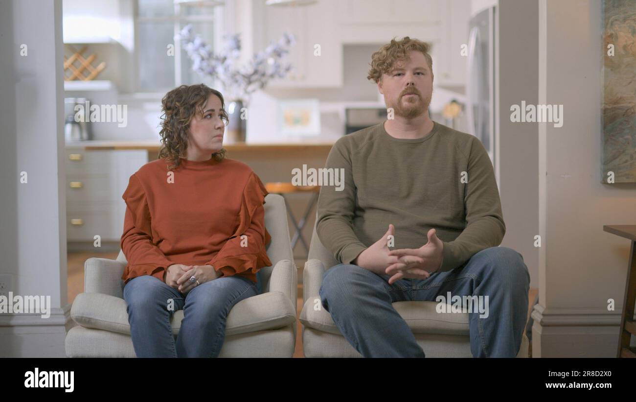 SHINY HAPPY PEOPLE: DUGGAR FAMILY SECRETS, from left: Tara Oathout ...