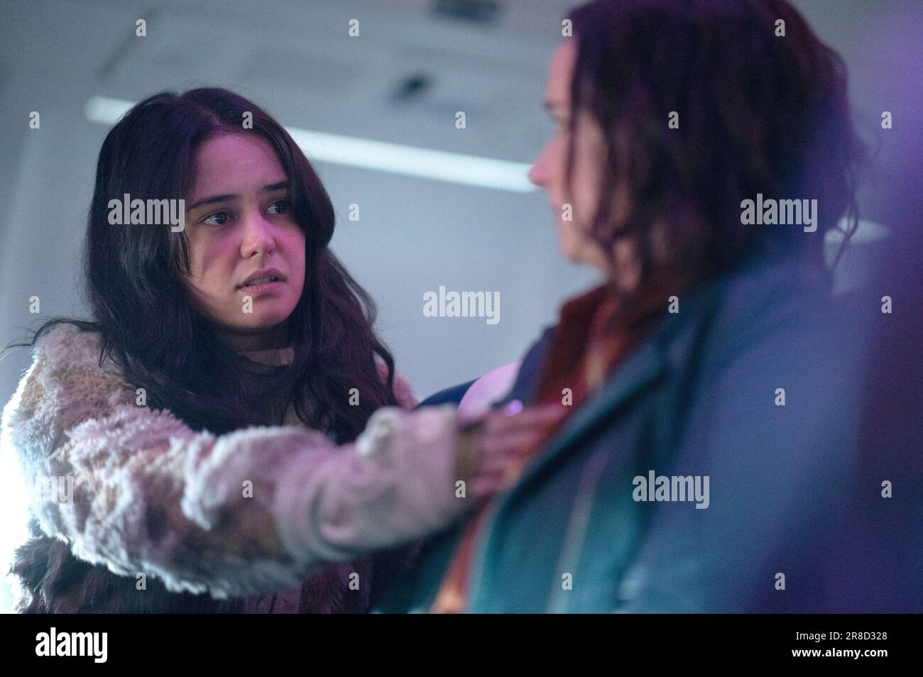 YELLOWJACKETS, from left: Courtney Eaton, Juliette Lewis, 'Storytelling ...