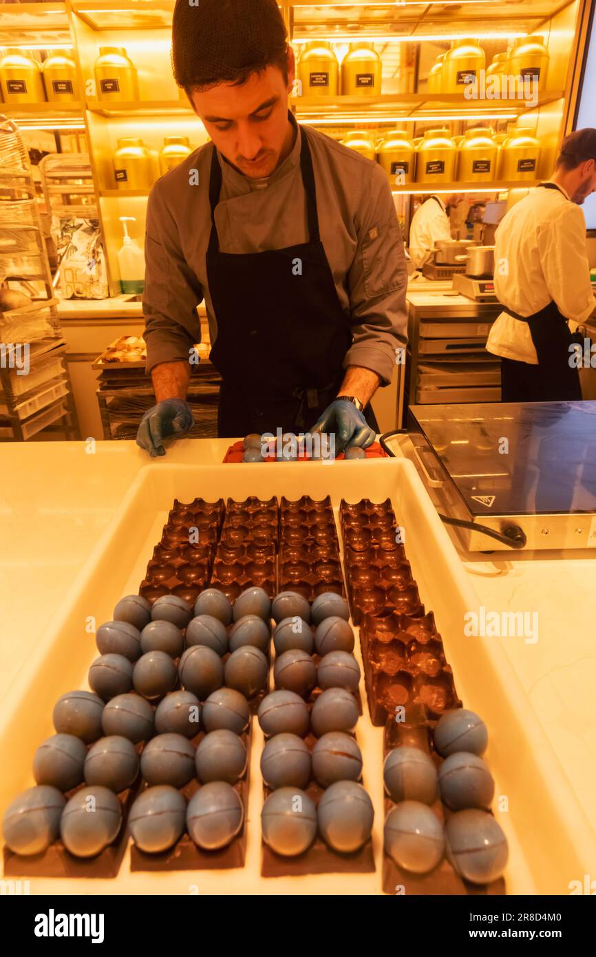 England, London, Knightsbridge, Harrods, Food Hall, Shop Assistant ...