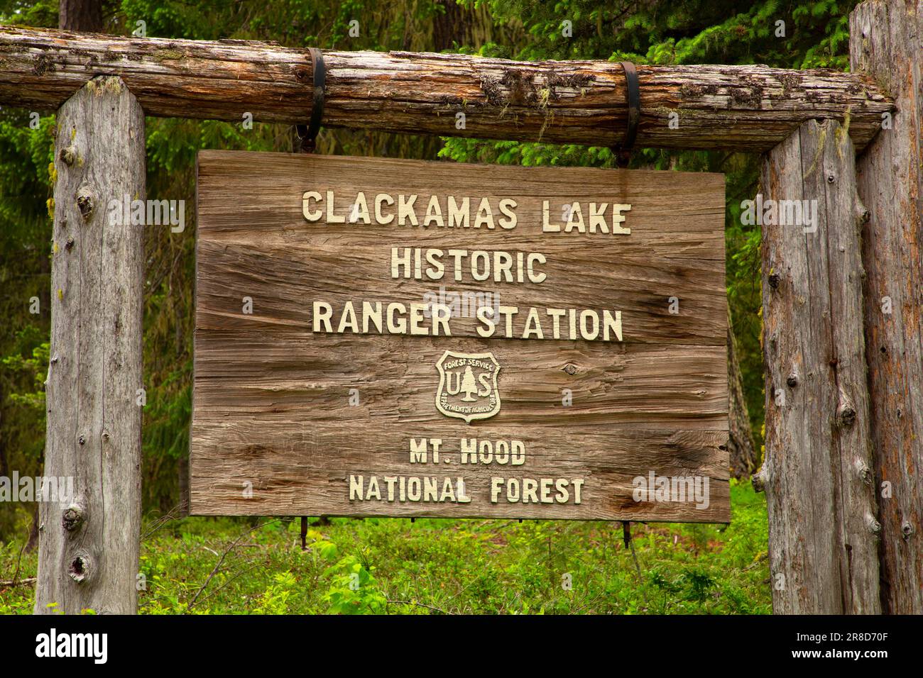 Historic area sign, Clackamas Lake Historic Area, Mt Hood National ...