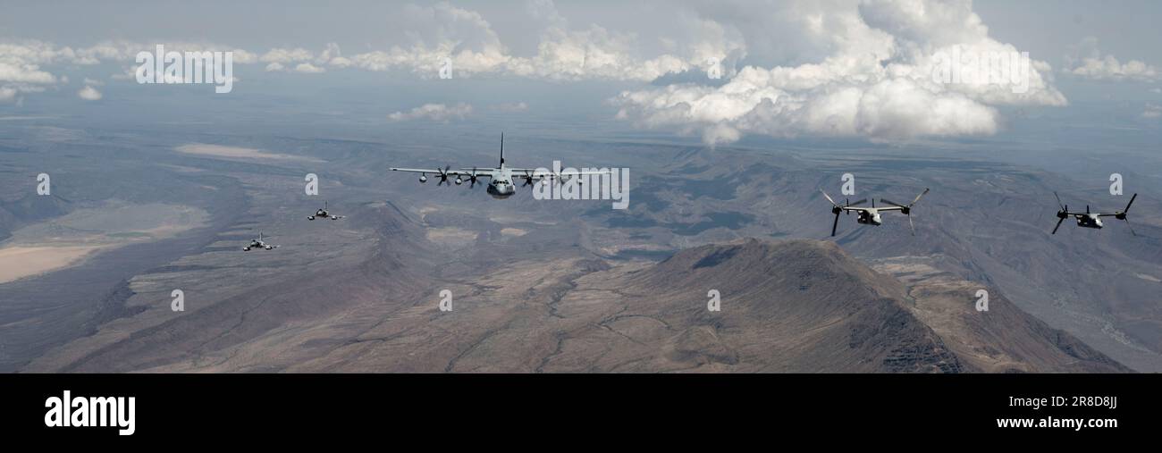 U.S. Marines assigned to Marine Medium Tiltrotor Squadron 364 (VMM-364 ...