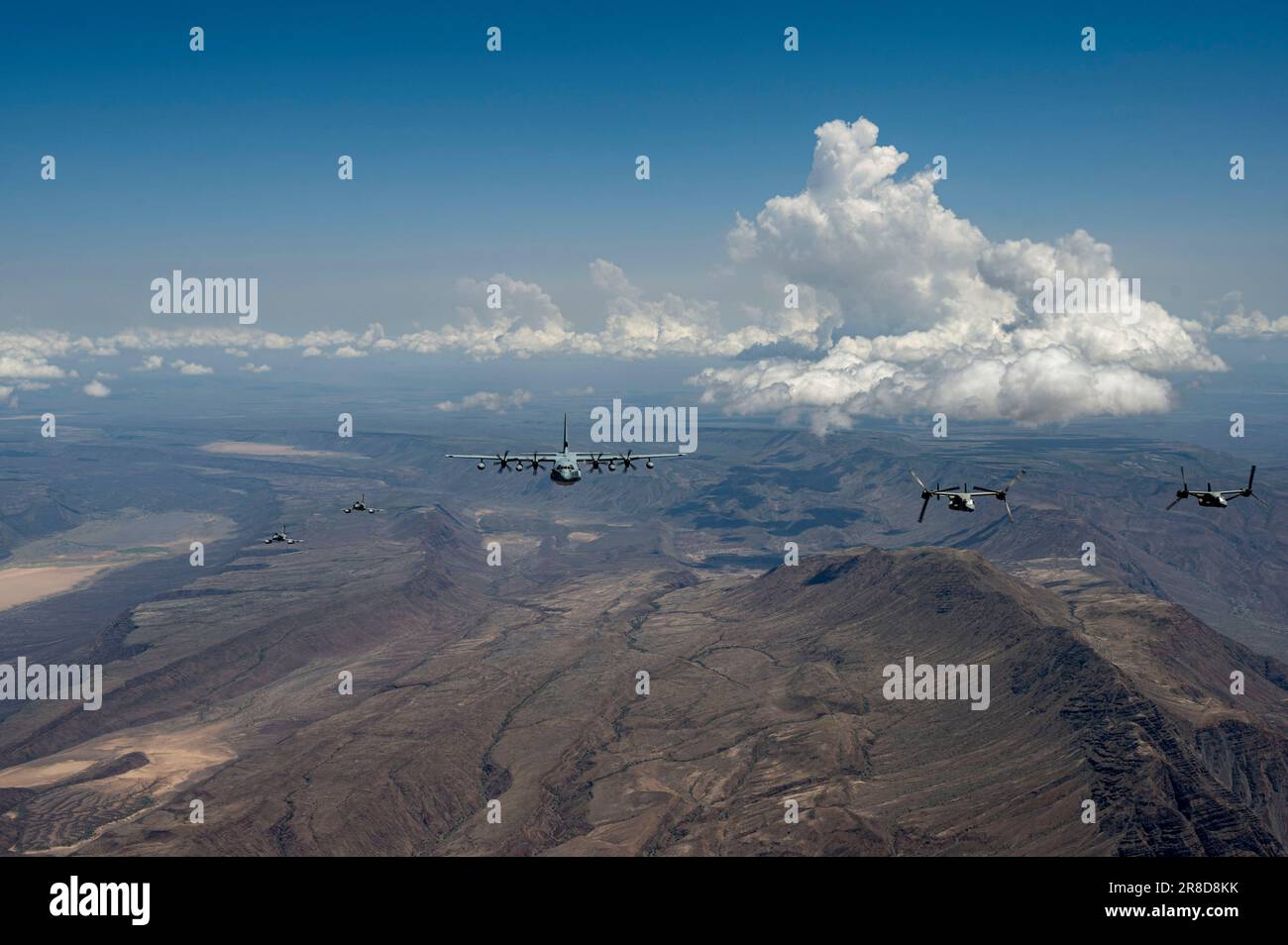 U.S. Marines assigned to Marine Medium Tiltrotor Squadron 364 (VMM-364 ...