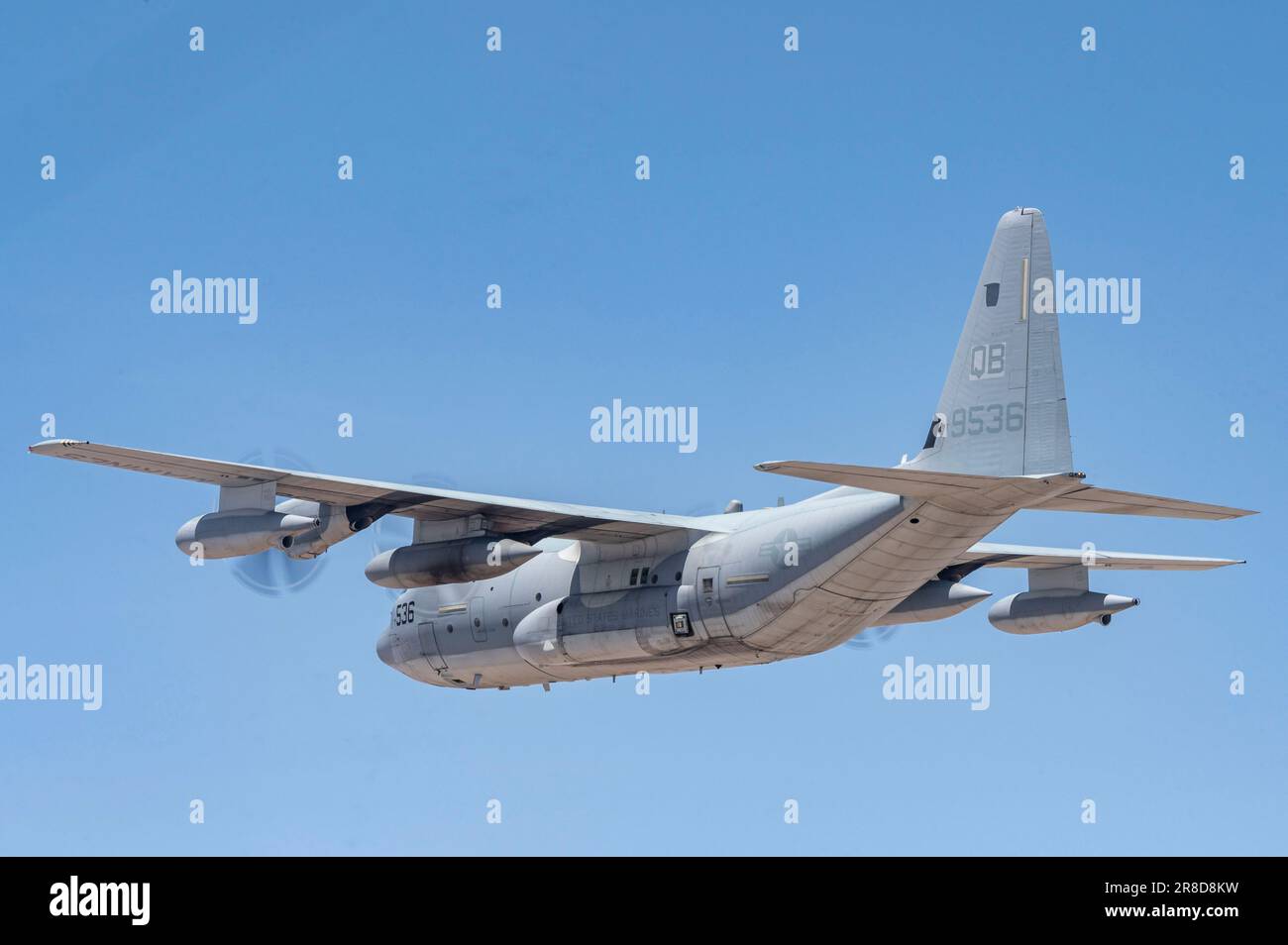 A KC-130J Super Hercules with the Marine Medium Tiltrotor Squadron 364 ...