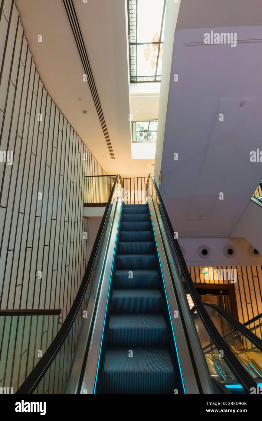 Inside harrods hi-res stock photography and images - Alamy