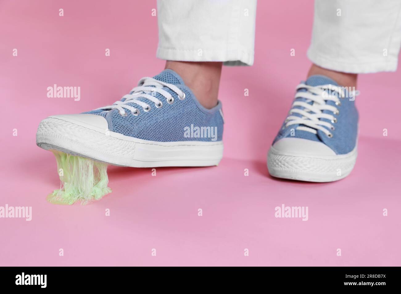 Chewing gum stuck on shoe hi-res stock photography and images - Alamy