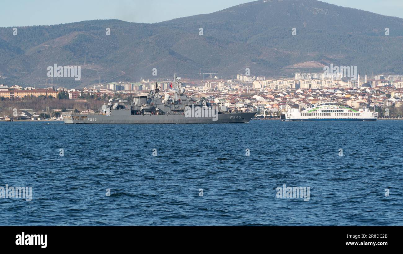 Turkish battleship. TCG Fatih (F-242) frigate patrol in Gulf of Izmit ...