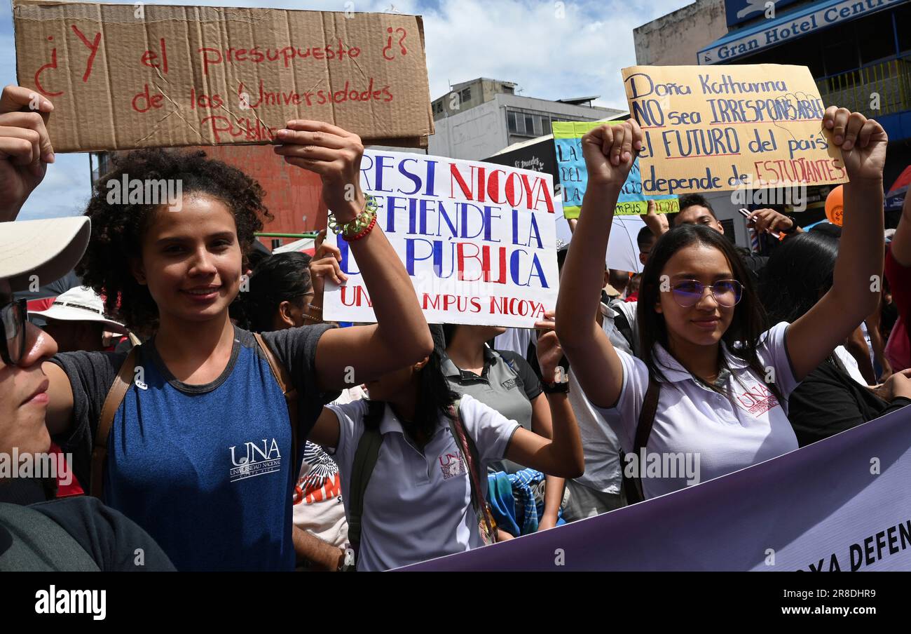 Teachers, unions and public university students march against education ...
