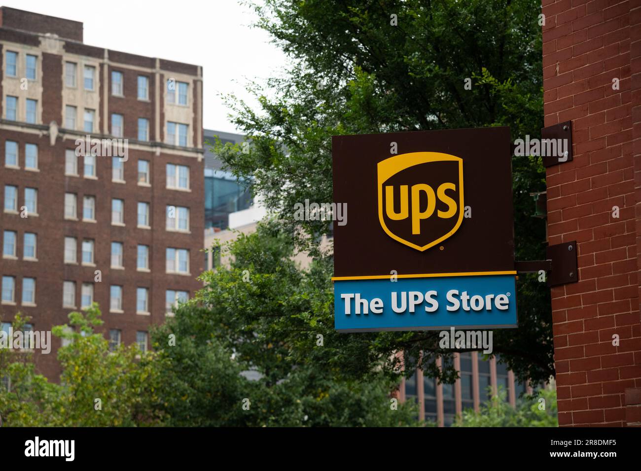 The Ups Store Logo 1,025 Ups Store Stock Photos, High Res Pictures,