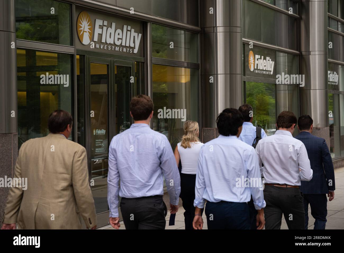 Fidelity manage investments logo hi-res stock photography and images ...