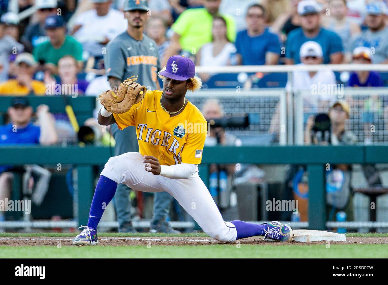 LSU first baseman Tre' Morgan (18) makes an out against Tennessee in ...
