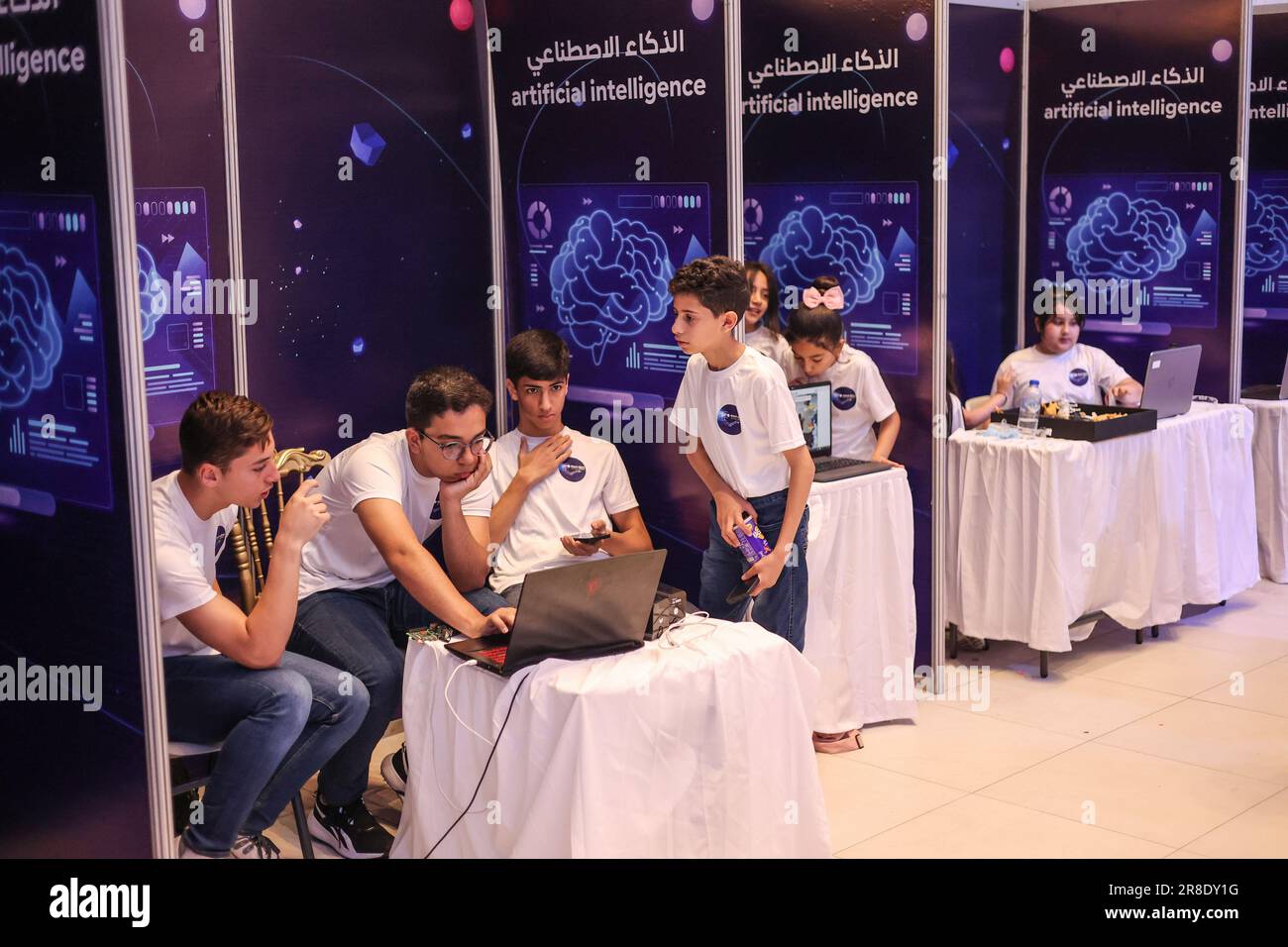 Gaza, Palestine. 20th June, 2023. Palestinian students show their ...
