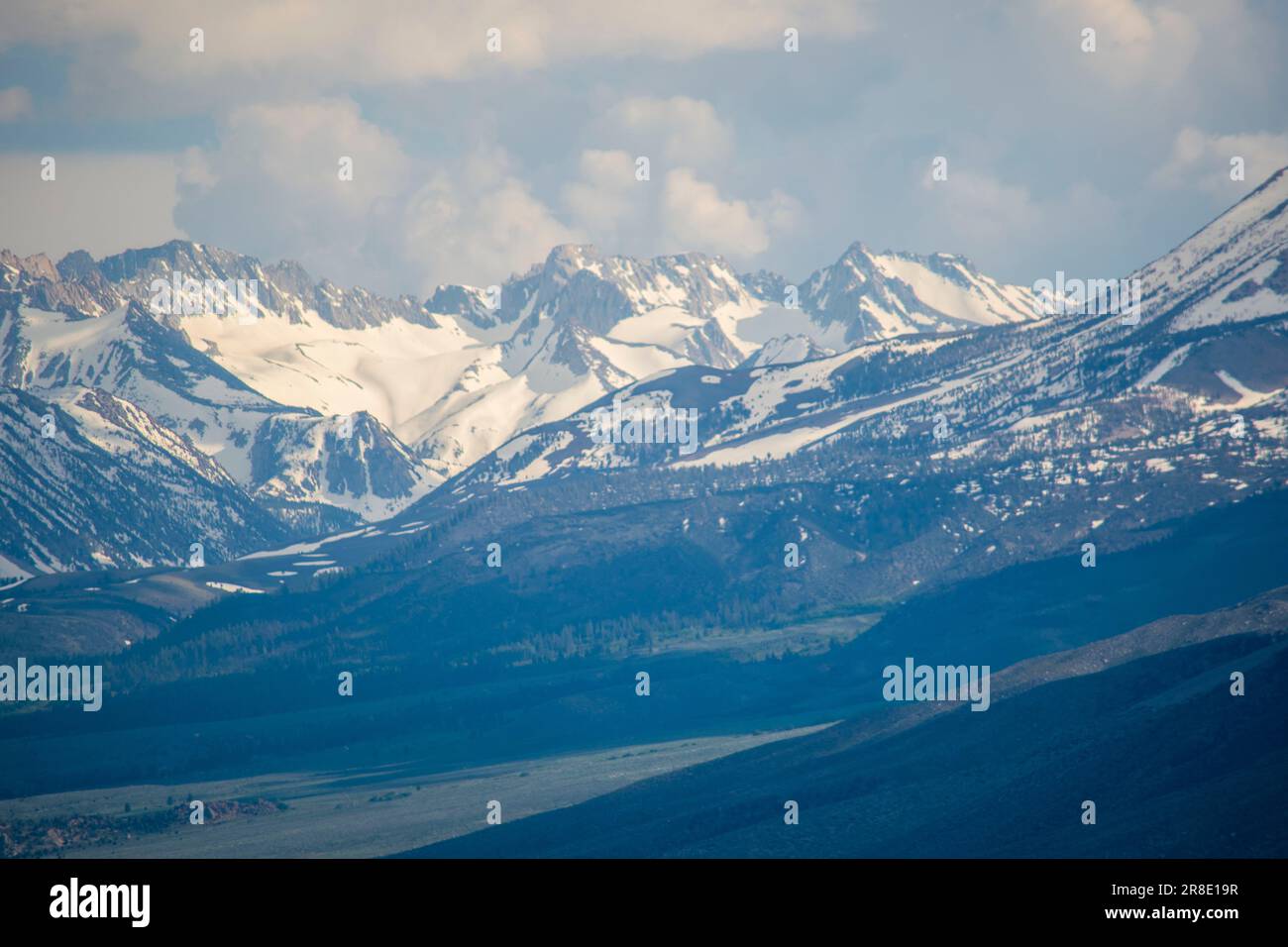 Sherwin Grade provides expansive views of the Eastern SIerra and Owens ...