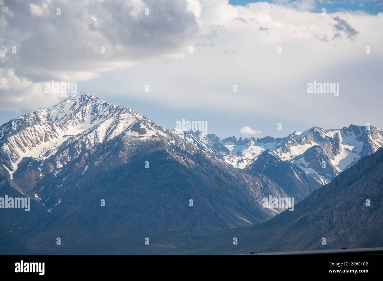 Sherwin Grade provides expansive views of the Eastern SIerra and Owens ...
