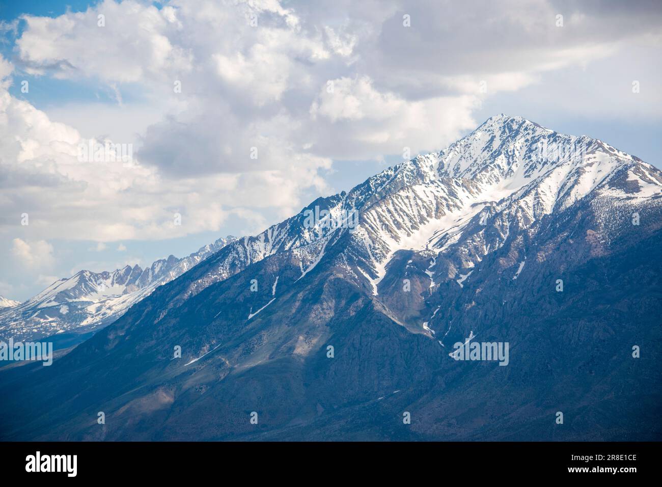 Sherwin Grade provides expansive views of the Eastern SIerra and Owens ...