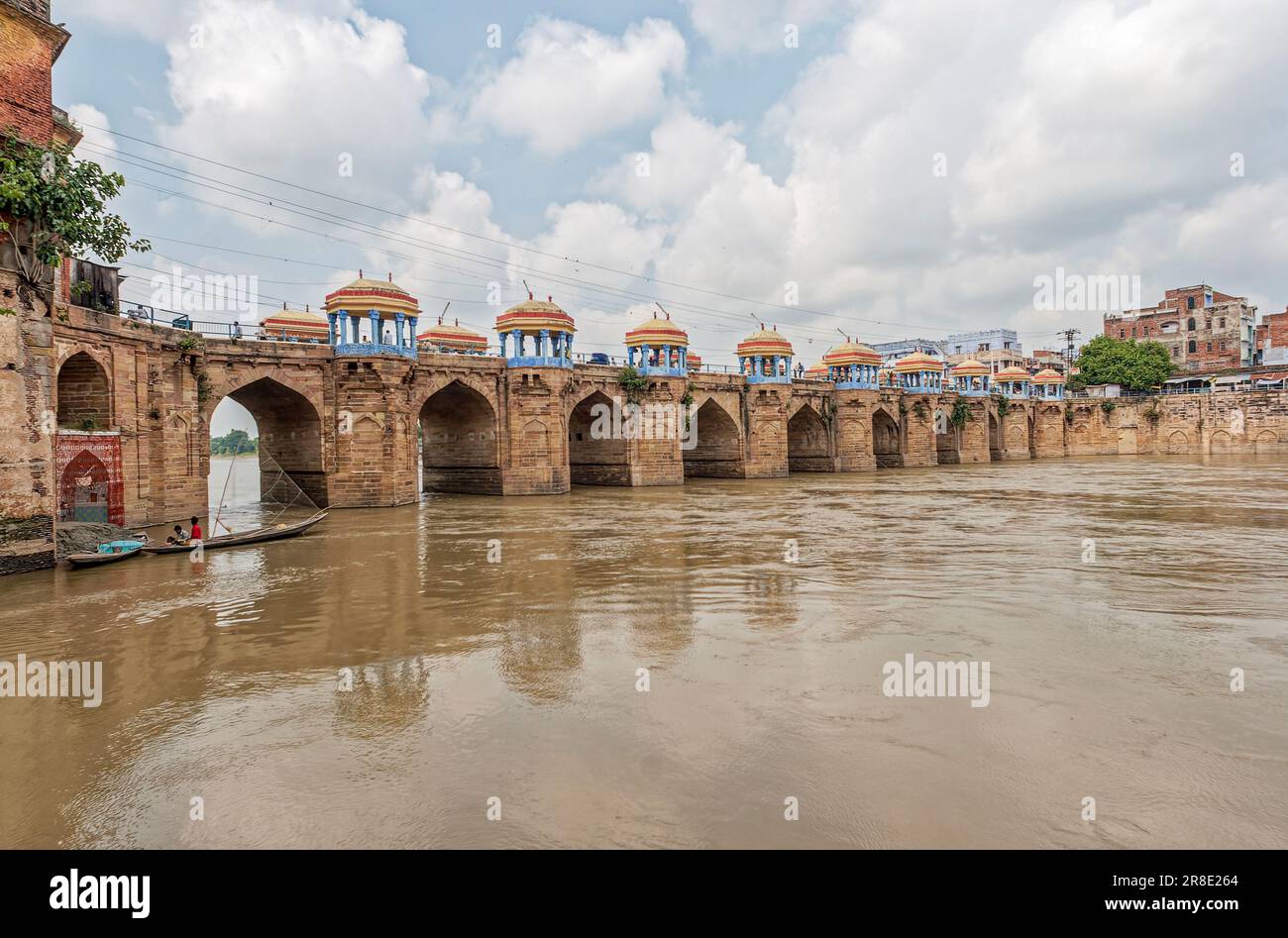 03-oct-2005 Shahi Bridge or Munim Khan's Bridge or Akbari Bridge Afghan ...