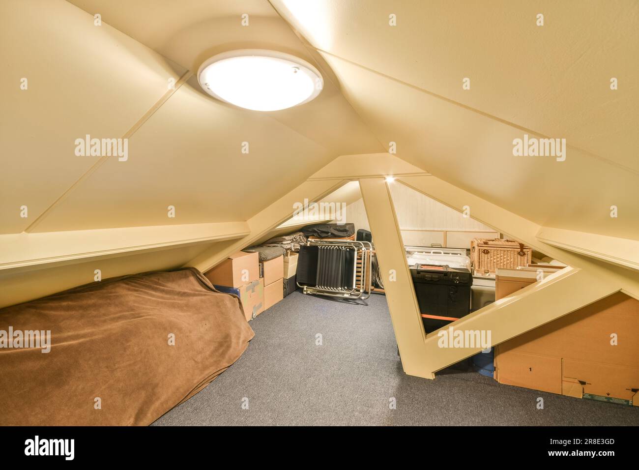 the inside of a room that is being used as an office space for people ...