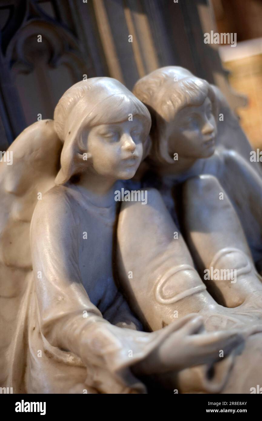 Carved angels at feet of Bishop Lloyd's Tomb, St Nicholas Cathedral ...